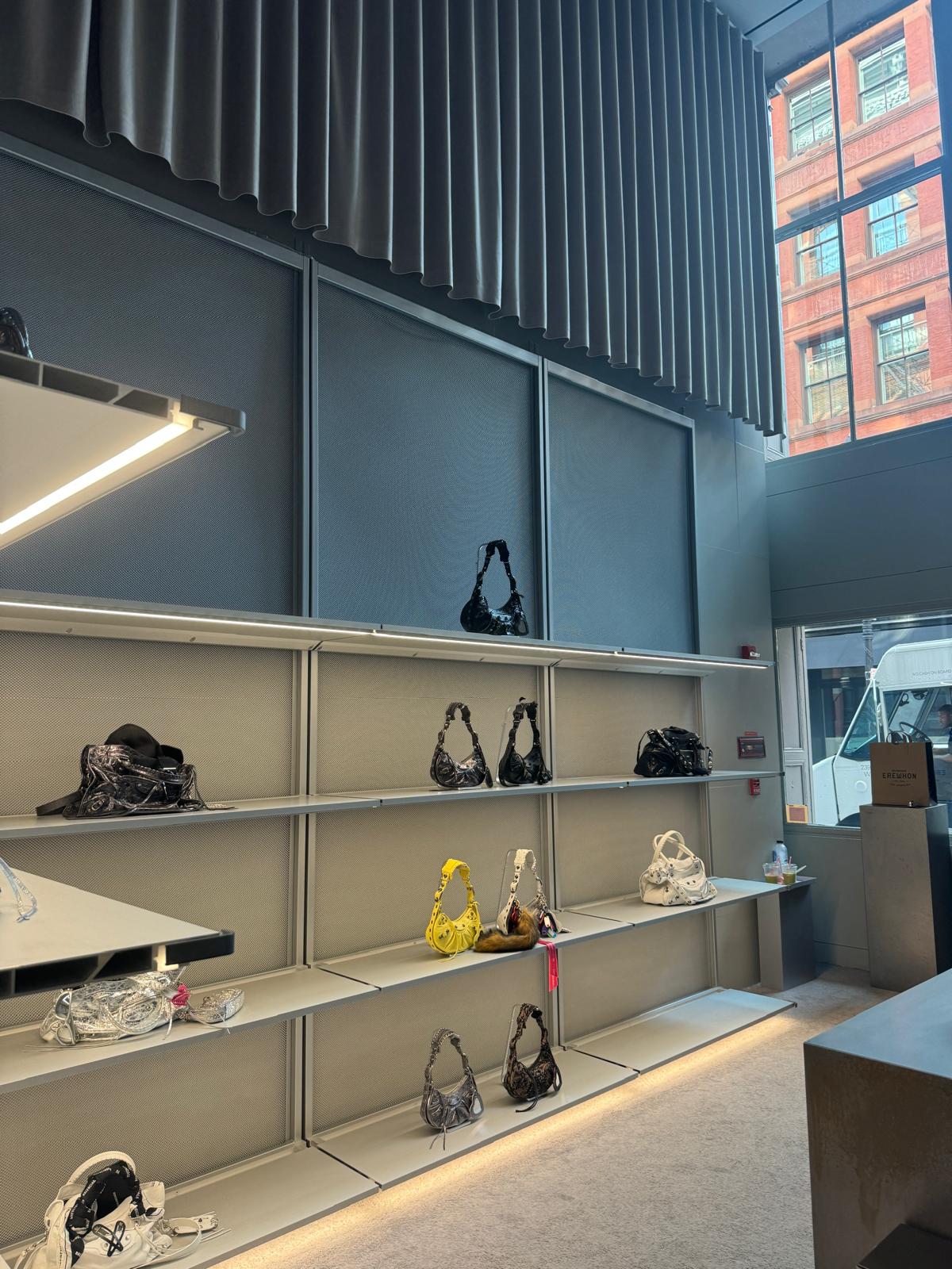 LeanForwardDesigns - Toby Crust